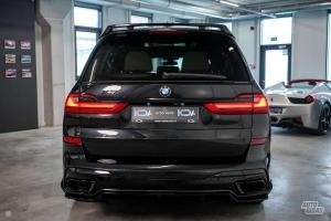 Black BMW X7 2020 in Marijampole, with an engine capacity of 3.00 L and mileage of 179 thousand km for 47950 €, photo 12 on AUTOMOTO.COM.LV