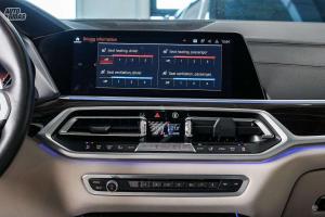 Black BMW X7 2020 in Marijampole, with an engine capacity of 3.00 L and mileage of 179 thousand km for 47950 €, photo 20 on AUTOMOTO.COM.LV
