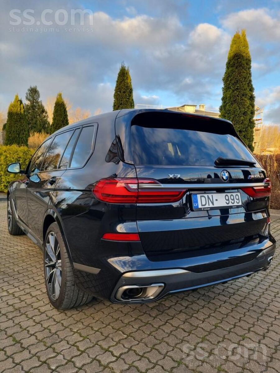 Black BMW X7 2020 in Riga, with an engine capacity of 3.00 L and mileage of 79 thousand km for 64400 €, photo 4 on AUTOMOTO.COM.LV