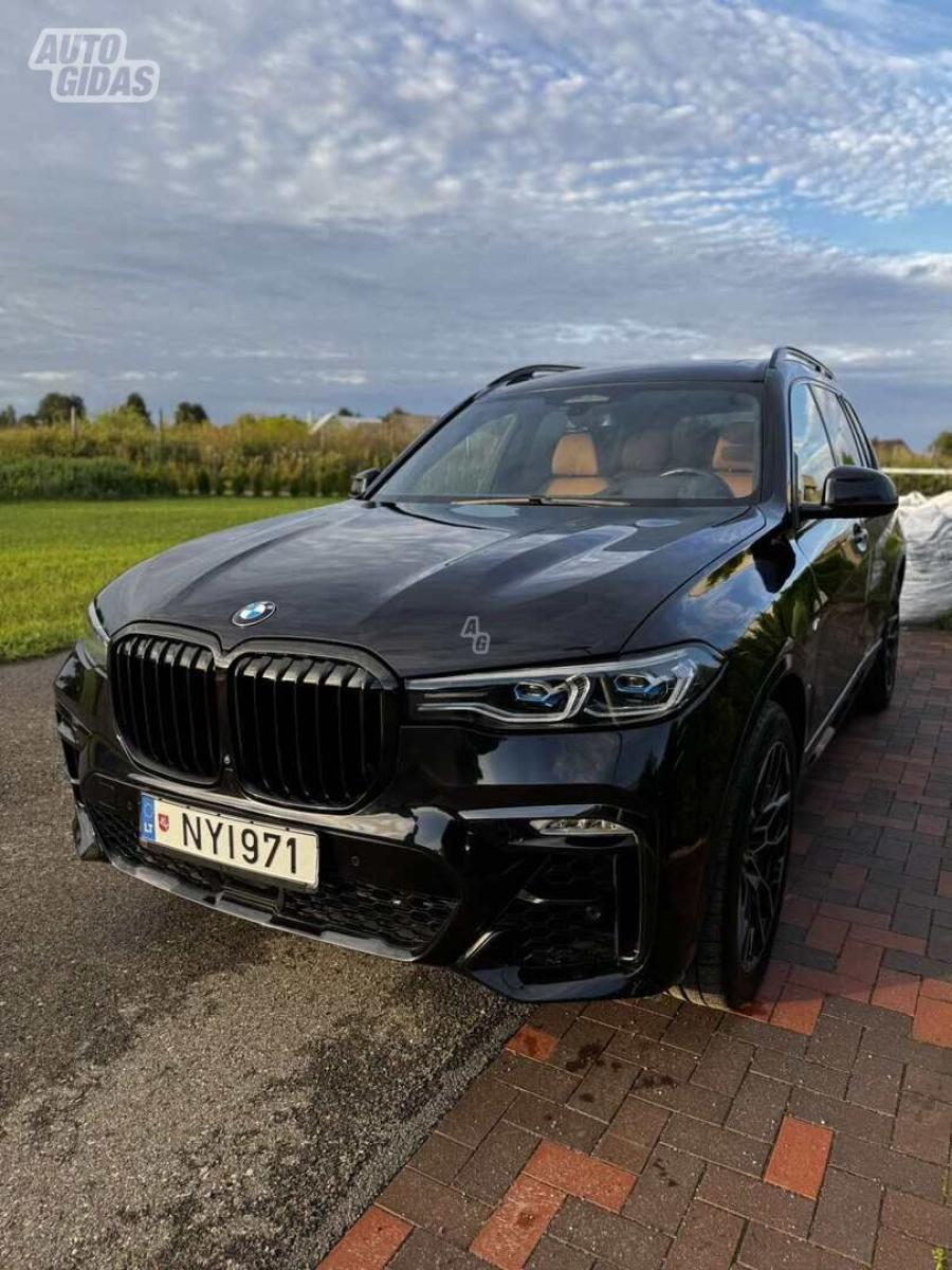 Black BMW X7 2020 in Vilnius, with an engine capacity of 4.40 L and mileage of 62 thousand km for 50000 €, photo 1 on AUTOMOTO.COM.LV