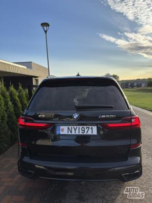 Black BMW X7 2020 in Vilnius, with an engine capacity of 4.40 L and mileage of 62 thousand km for 50000 €, photo 3 on AUTOMOTO.COM.LV