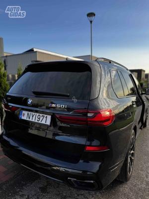 Black BMW X7 2020 in Vilnius, with an engine capacity of 4.40 L and mileage of 62 thousand km for 50000 €, photo 4 on AUTOMOTO.COM.LV