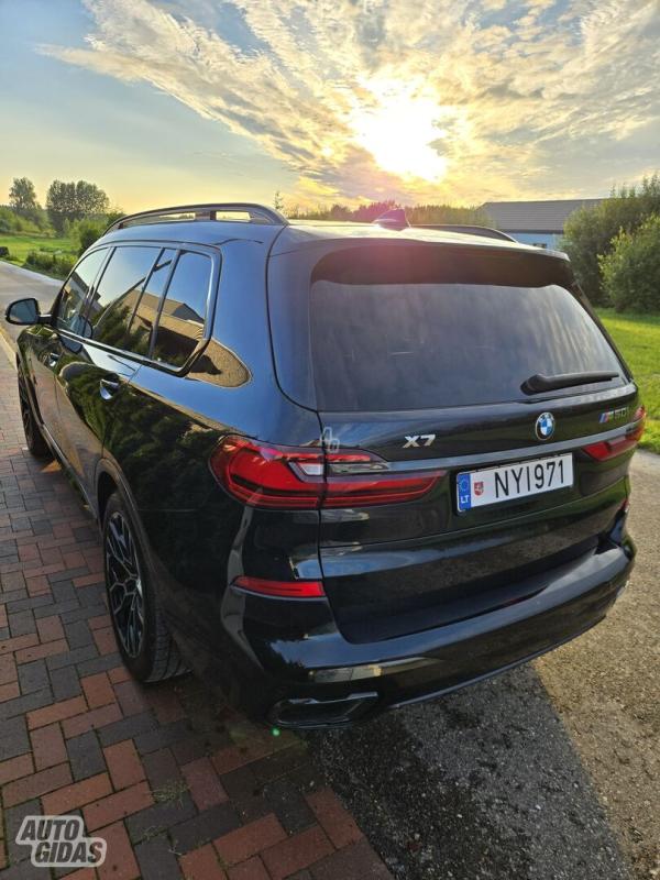Black BMW X7 2020 in Vilnius, with an engine capacity of 4.40 L and mileage of 62 thousand km for 50000 €, photo 4 on AUTOMOTO.COM.LV