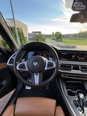 Black BMW X7 2020 in Vilnius, with an engine capacity of 4.40 L and mileage of 62 thousand km for 50000 €, photo 7 on AUTOMOTO.COM.LV