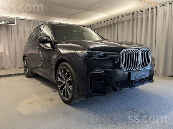 Black BMW X7 2020 in Riga, with an engine capacity of 3.00 L and mileage of 129 thousand km for 54990 €, photo 3 on AUTOMOTO.COM.LV