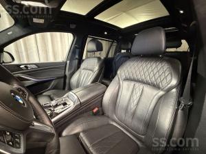 Melns BMW X7 2020 Rīga, ar dzinēja tilpumu 3.00 L un nobraukumu 129 tūkst. km par 54990 €, foto 19 vietnē AUTOMOTO.COM.LV
