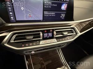 Melns BMW X7 2020 Rīga, ar dzinēja tilpumu 3.00 L un nobraukumu 129 tūkst. km par 54990 €, foto 22 vietnē AUTOMOTO.COM.LV