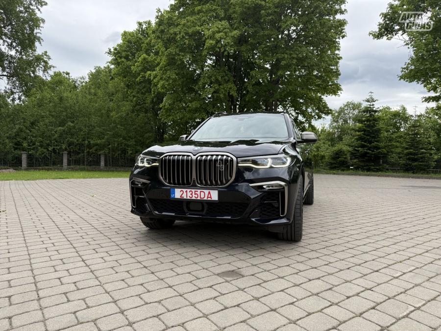 Black BMW X7 2020 in Vilnius, with an engine capacity of 4.40 L and mileage of 159 thousand km for 50000 €, photo 3 on AUTOMOTO.COM.LV