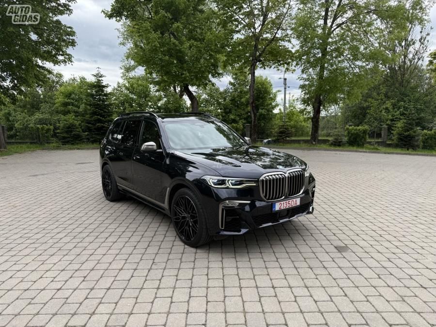 Black BMW X7 2020 in Vilnius, with an engine capacity of 4.40 L and mileage of 159 thousand km for 50000 €, photo 4 on AUTOMOTO.COM.LV