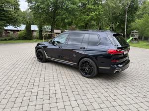 Black BMW X7 2020 in Vilnius, with an engine capacity of 4.40 L and mileage of 159 thousand km for 50000 €, photo 6 on AUTOMOTO.COM.LV