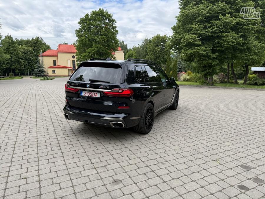 Black BMW X7 2020 in Vilnius, with an engine capacity of 4.40 L and mileage of 159 thousand km for 50000 €, photo 9 on AUTOMOTO.COM.LV