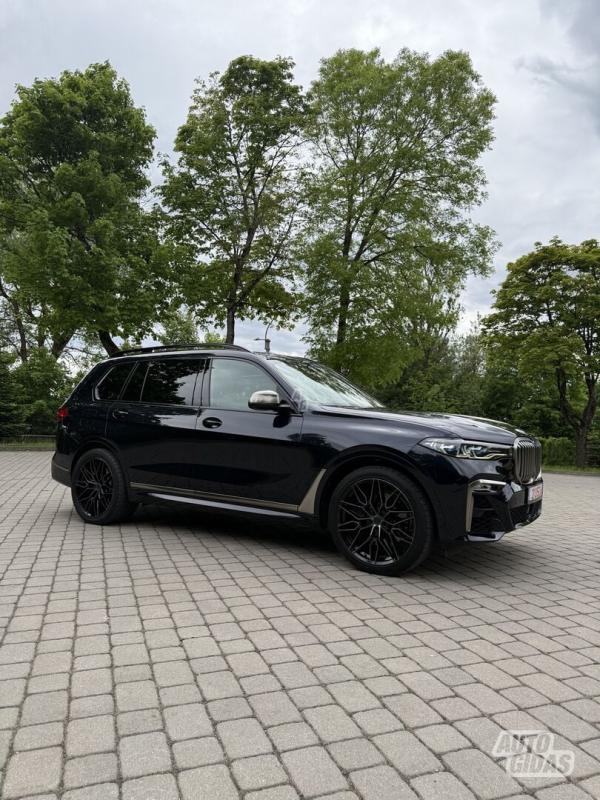 Black BMW X7 2020 in Vilnius, with an engine capacity of 4.40 L and mileage of 159 thousand km for 50000 €, photo 9 on AUTOMOTO.COM.LV