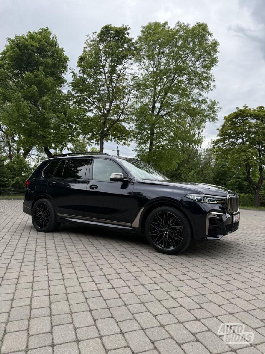 Black BMW X7 2020 in Vilnius, with an engine capacity of 4.40 L and mileage of 159 thousand km for 50000 €, photo 10 on AUTOMOTO.COM.LV