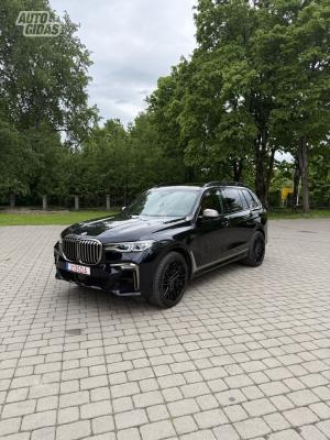 Black BMW X7 2020 in Vilnius, with an engine capacity of 4.40 L and mileage of 159 thousand km for 50000 €, photo 12 on AUTOMOTO.COM.LV