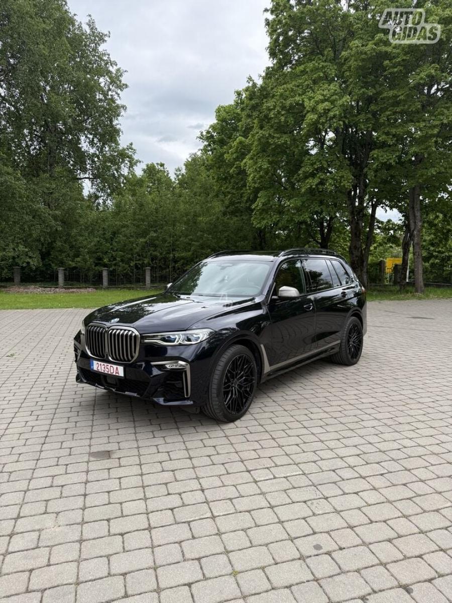 Black BMW X7 2020 in Vilnius, with an engine capacity of 4.40 L and mileage of 159 thousand km for 50000 €, photo 16 on AUTOMOTO.COM.LV