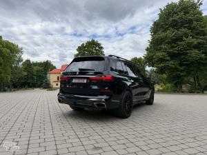 Black BMW X7 2020 in Vilnius, with an engine capacity of 4.40 L and mileage of 159 thousand km for 50000 €, photo 20 on AUTOMOTO.COM.LV