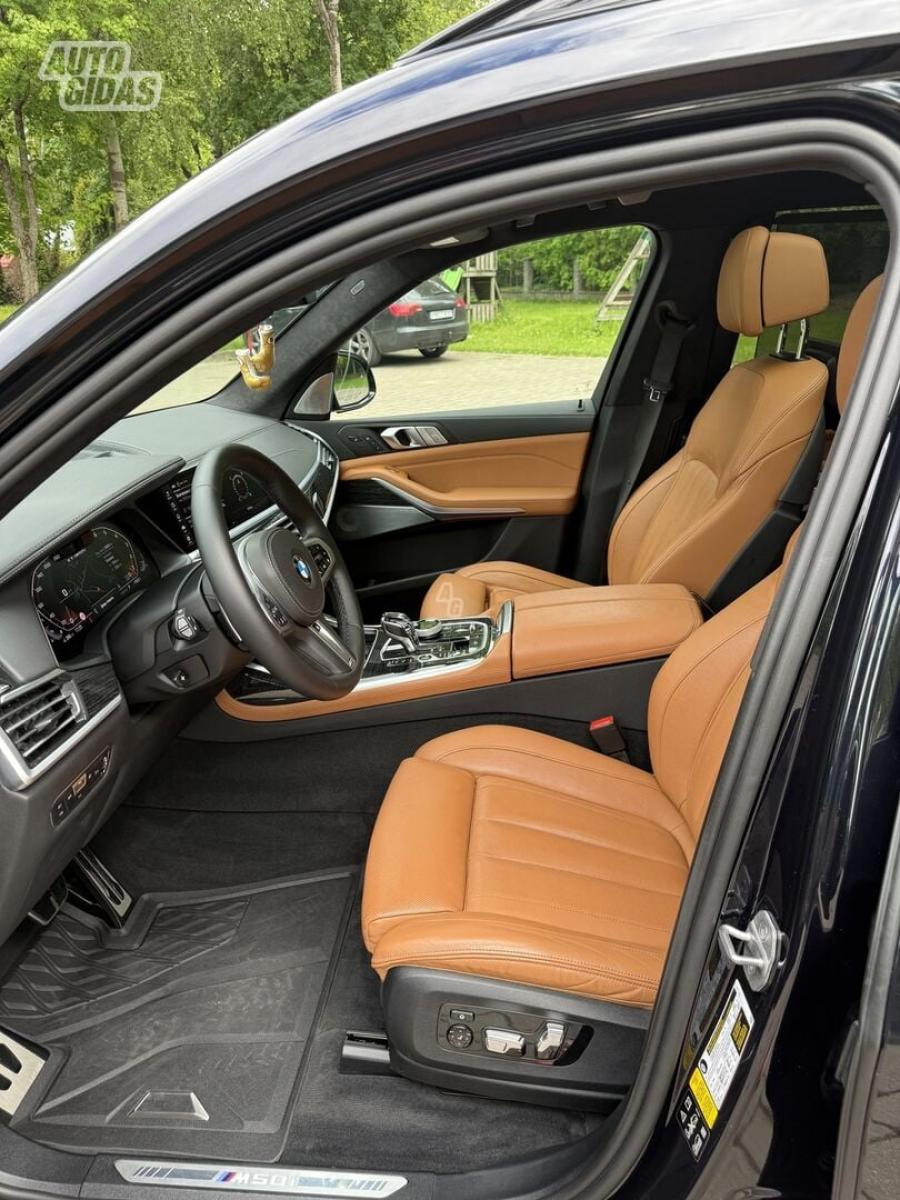 Black BMW X7 2020 in Vilnius, with an engine capacity of 4.40 L and mileage of 159 thousand km for 50000 €, photo 24 on AUTOMOTO.COM.LV