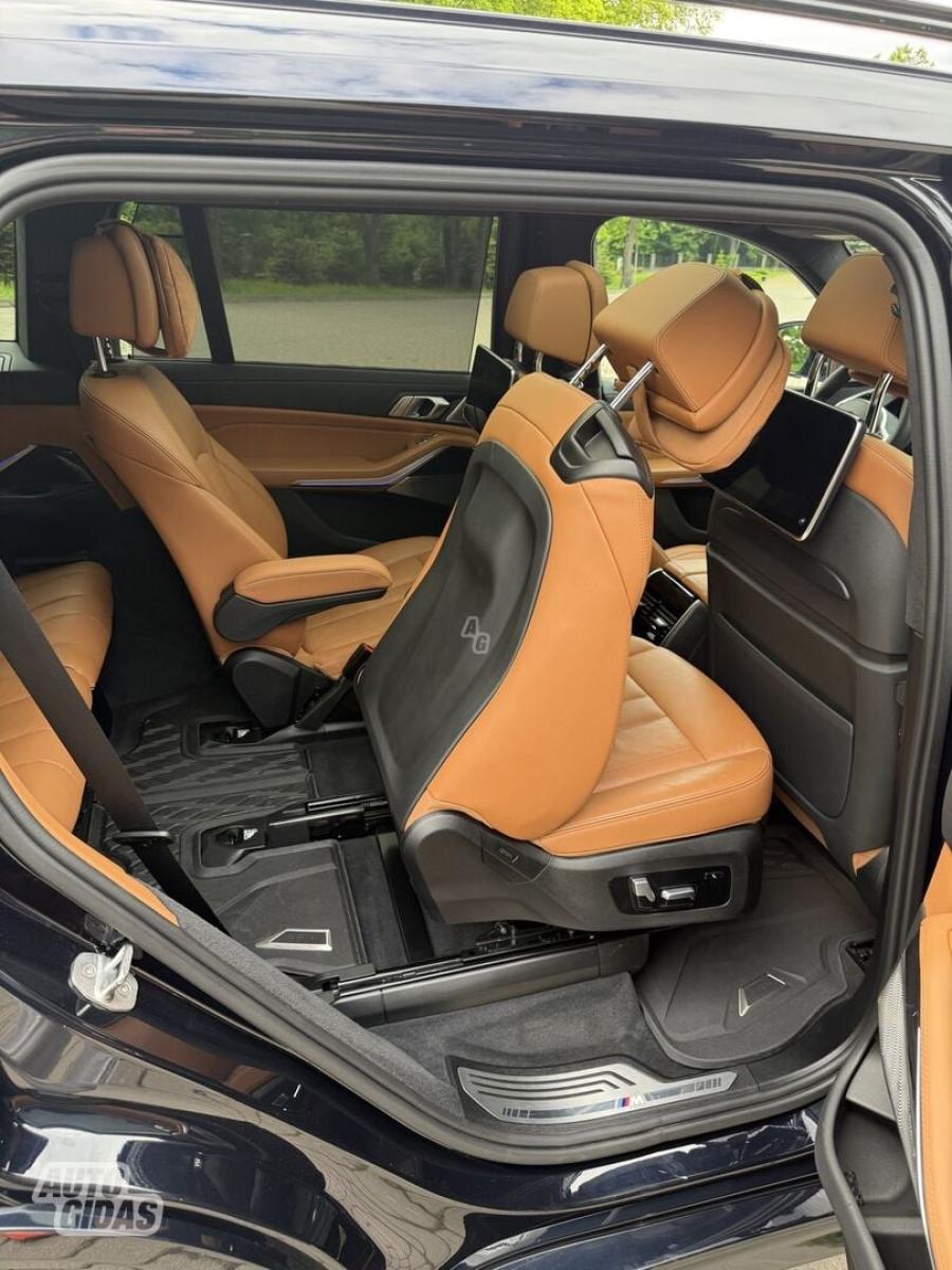 Black BMW X7 2020 in Vilnius, with an engine capacity of 4.40 L and mileage of 159 thousand km for 50000 €, photo 30 on AUTOMOTO.COM.LV