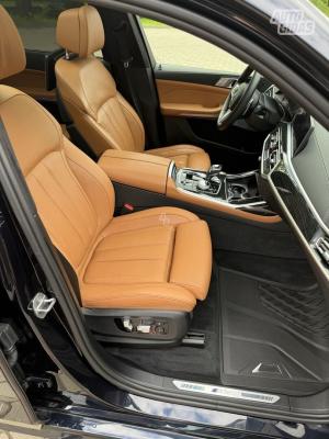 Black BMW X7 2020 in Vilnius, with an engine capacity of 4.40 L and mileage of 159 thousand km for 50000 €, photo 32 on AUTOMOTO.COM.LV