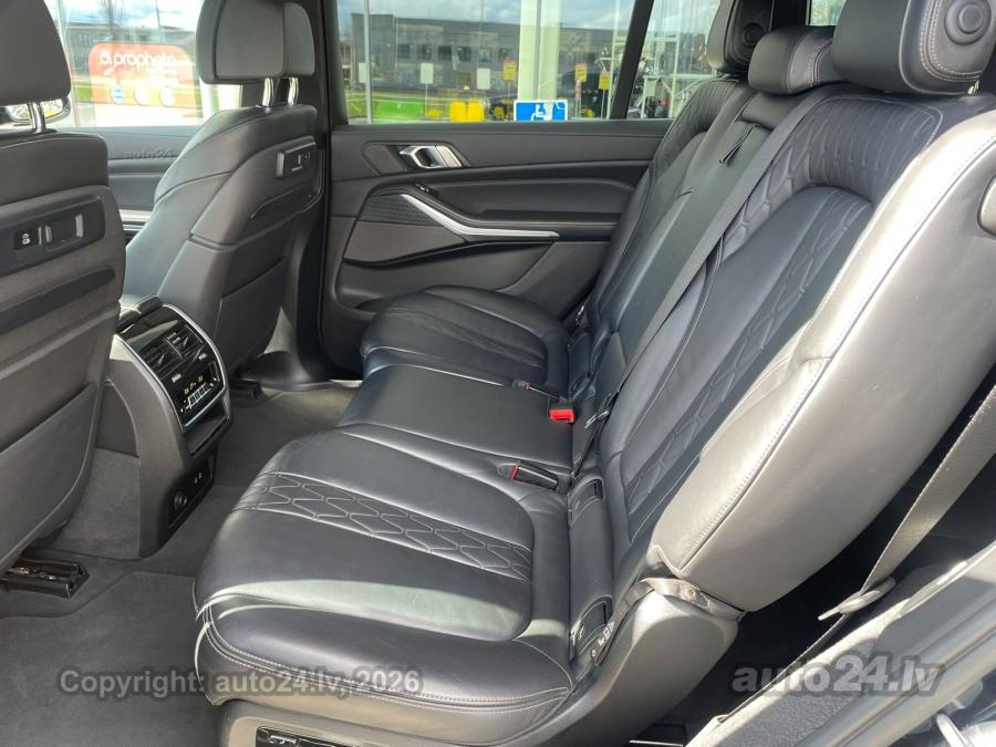 Черный БМВ X7 2020 в Таллин, объемом двигателя 3.00 л и пробегом 99 тыс. км за 63500 €, фото 22 на AUTOMOTO.COM.LV
