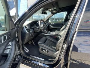 Черный БМВ X7 2020 в Таллин, объемом двигателя 3.00 л и пробегом 99 тыс. км за 63500 €, фото 26 на AUTOMOTO.COM.LV
