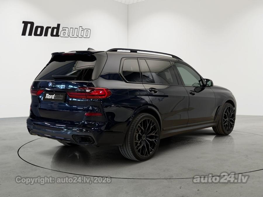 Black BMW X7 2020 in Tallinn, with an engine capacity of 3.00 L and mileage of 136 thousand km for 59900 €, photo 3 on AUTOMOTO.COM.LV