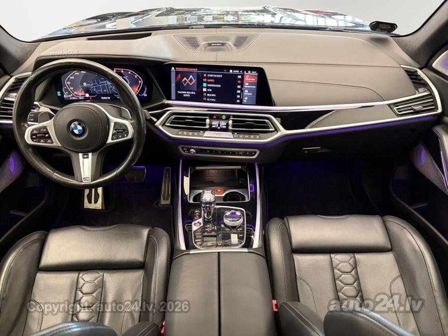 Black BMW X7 2020 in Tallinn, with an engine capacity of 3.00 L and mileage of 136 thousand km for 59900 €, photo 8 on AUTOMOTO.COM.LV