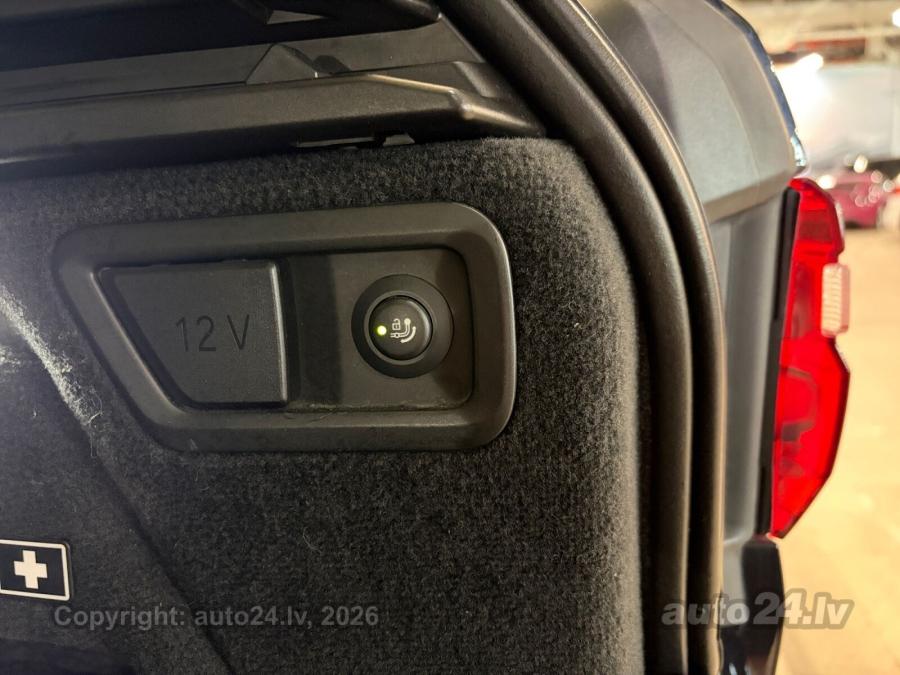 Black BMW X7 2020 in Tallinn, with an engine capacity of 3.00 L and mileage of 136 thousand km for 59900 €, photo 12 on AUTOMOTO.COM.LV