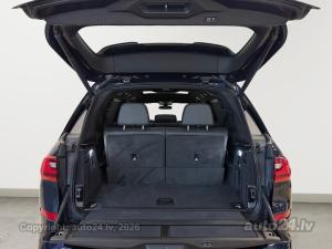 Black BMW X7 2020 in Tallinn, with an engine capacity of 3.00 L and mileage of 136 thousand km for 59900 €, photo 20 on AUTOMOTO.COM.LV