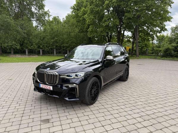Melns BMW X7 2020 Viļņa, ar dzinēja tilpumu 4.40 L un nobraukumu 159 tūkst. km par 49999 €, foto 2 vietnē AUTOMOTO.COM.LV