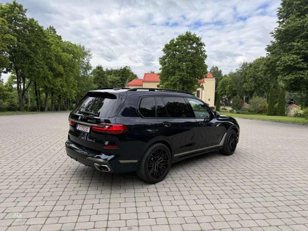 Melns BMW X7 2020 Viļņa, ar dzinēja tilpumu 4.40 L un nobraukumu 159 tūkst. km par 49999 €, foto 8 vietnē AUTOMOTO.COM.LV