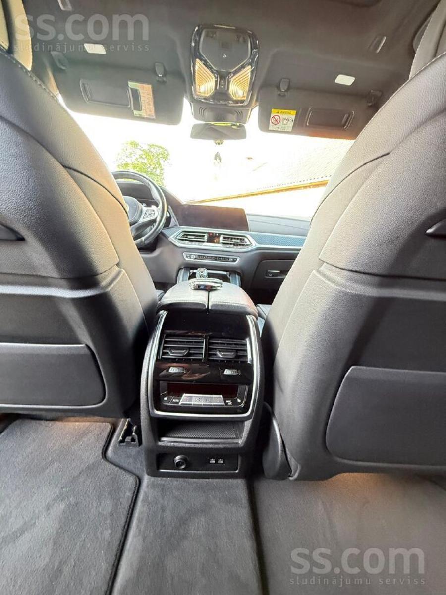 Melns BMW X7 2020 Valmiera, ar dzinēja tilpumu 3.00 L un nobraukumu 156 tūkst. km par 55000 €, foto 10 vietnē AUTOMOTO.COM.LV