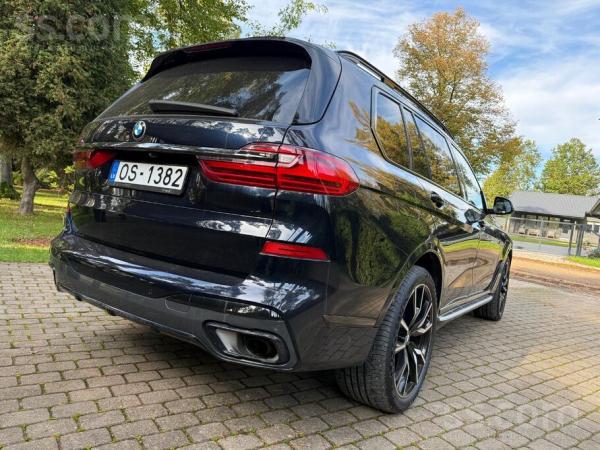 BMW X7 2020 Valmiera vietnē Melns BMW X7 2020 Valmiera, ar dzinēja tilpumu 3.00 L un nobraukumu 156 tūkst. km par 52000 €, foto 6 vietnē AUTOMOTO.COM.LV