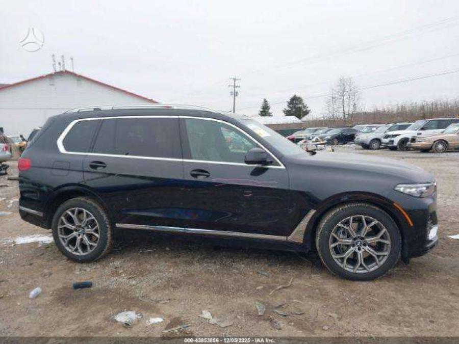 Black BMW X7 2021 in Klaipeda, with an engine capacity of 3.00 L and mileage of 75 thousand km for 19000 €, photo 13 on AUTOMOTO.COM.LV