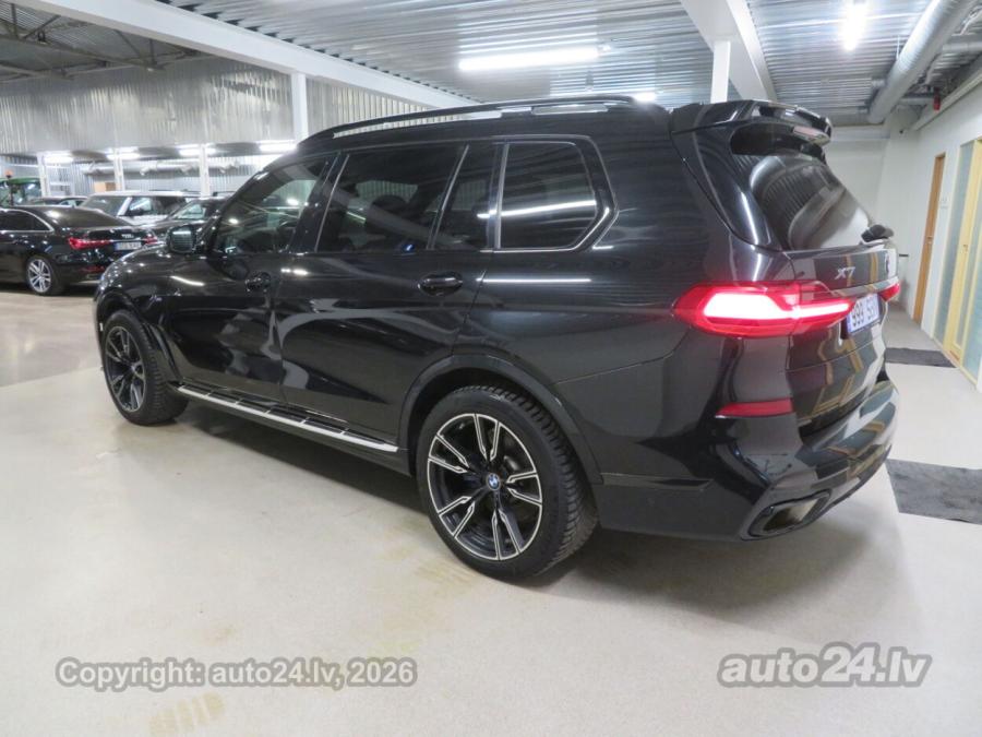 Melns BMW X7 2021 Tallina, ar dzinēja tilpumu 3.00 L un nobraukumu 170 tūkst. km par 54900 €, foto 2 vietnē AUTOMOTO.COM.LV