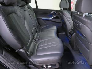 Melns BMW X7 2021 Tallina, ar dzinēja tilpumu 3.00 L un nobraukumu 170 tūkst. km par 54900 €, foto 5 vietnē AUTOMOTO.COM.LV