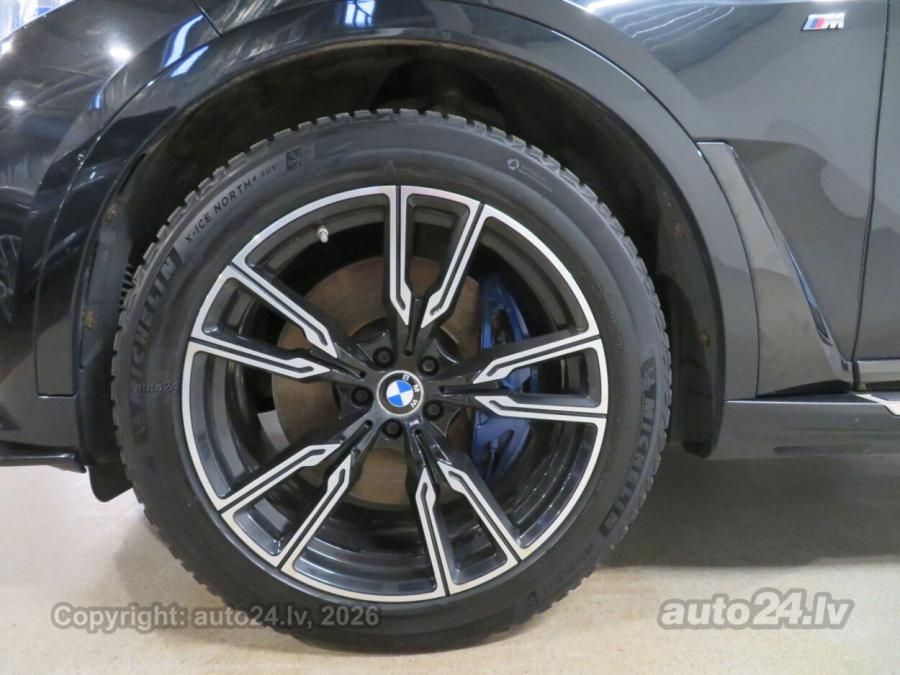 Melns BMW X7 2021 Tallina, ar dzinēja tilpumu 3.00 L un nobraukumu 170 tūkst. km par 54900 €, foto 15 vietnē AUTOMOTO.COM.LV