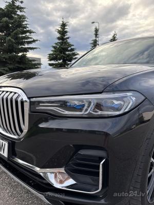 Black BMW X7 2021 in Tallinn, with an engine capacity of 3.00 L and mileage of 131 thousand km for 59900 €, photo 6 on AUTOMOTO.COM.LV