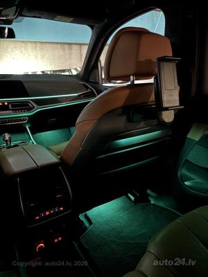 Black BMW X7 2021 in Tallinn, with an engine capacity of 3.00 L and mileage of 131 thousand km for 59900 €, photo 11 on AUTOMOTO.COM.LV