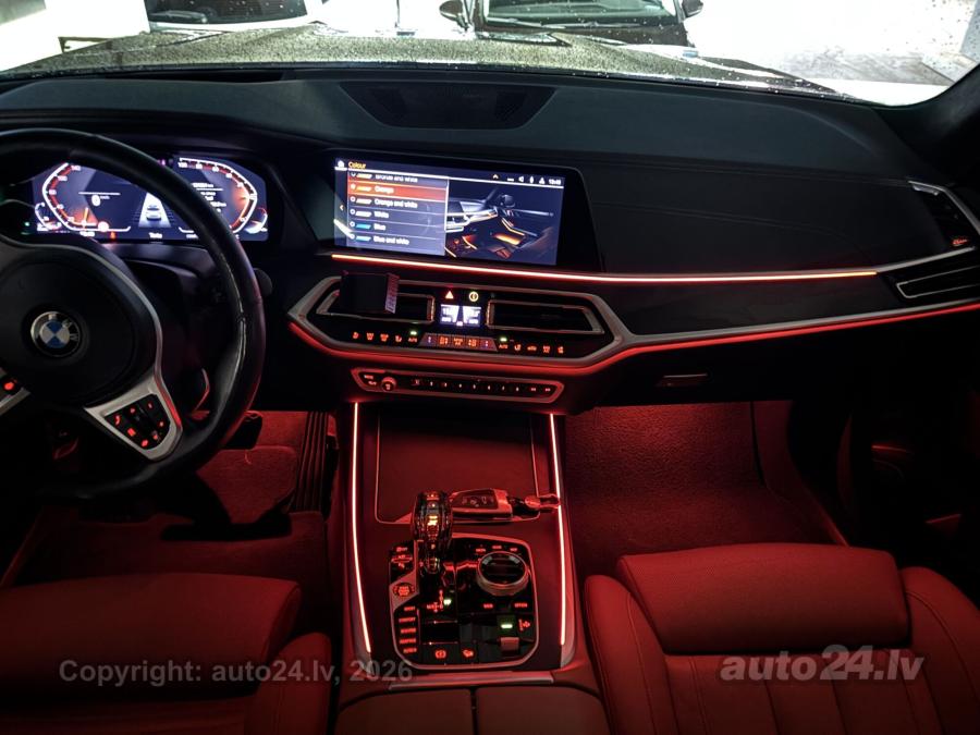 Black BMW X7 2021 in Tallinn, with an engine capacity of 3.00 L and mileage of 131 thousand km for 59900 €, photo 20 on AUTOMOTO.COM.LV