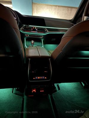 Black BMW X7 2021 in Tallinn, with an engine capacity of 3.00 L and mileage of 131 thousand km for 59900 €, photo 22 on AUTOMOTO.COM.LV