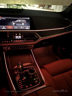 Black BMW X7 2021 in Tallinn, with an engine capacity of 3.00 L and mileage of 131 thousand km for 59900 €, photo 23 on AUTOMOTO.COM.LV