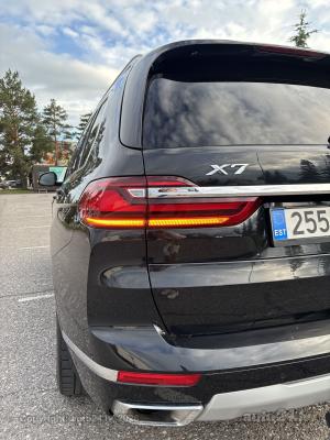 Black BMW X7 2021 in Tallinn, with an engine capacity of 3.00 L and mileage of 131 thousand km for 59900 €, photo 27 on AUTOMOTO.COM.LV