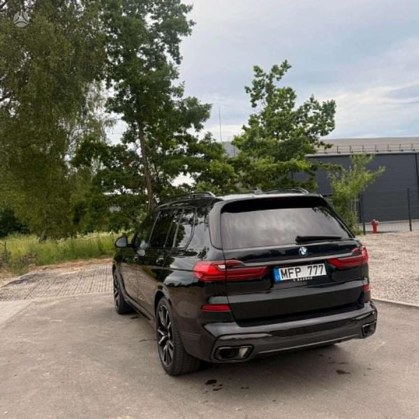 Melns BMW X7 2021 Kauņa, ar dzinēja tilpumu 2.99 L un nobraukumu 209 tūkst. km par 58500 €, foto 2 vietnē AUTOMOTO.COM.LV