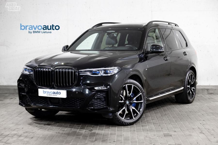 Black BMW X7 2021 in Vilnius, with an engine capacity of 3.00 L and mileage of 60 thousand km for 61991 €, photo 1 on AUTOMOTO.COM.LV