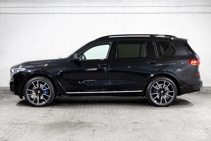 Black BMW X7 2021 in Vilnius, with an engine capacity of 3.00 L and mileage of 60 thousand km for 61991 €, photo 7 on AUTOMOTO.COM.LV