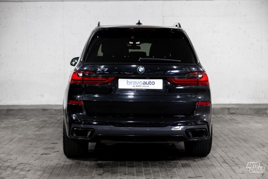 Black BMW X7 2021 in Vilnius, with an engine capacity of 3.00 L and mileage of 60 thousand km for 61991 €, photo 12 on AUTOMOTO.COM.LV