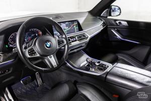 Black BMW X7 2021 in Vilnius, with an engine capacity of 3.00 L and mileage of 60 thousand km for 61991 €, photo 18 on AUTOMOTO.COM.LV