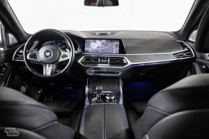 Black BMW X7 2021 in Vilnius, with an engine capacity of 3.00 L and mileage of 60 thousand km for 61991 €, photo 27 on AUTOMOTO.COM.LV