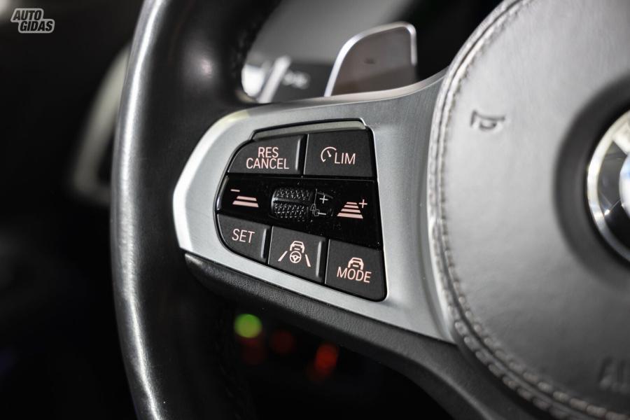 Black BMW X7 2021 in Vilnius, with an engine capacity of 3.00 L and mileage of 60 thousand km for 61991 €, photo 31 on AUTOMOTO.COM.LV